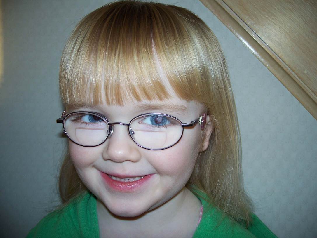 How to choose glasses for kids
